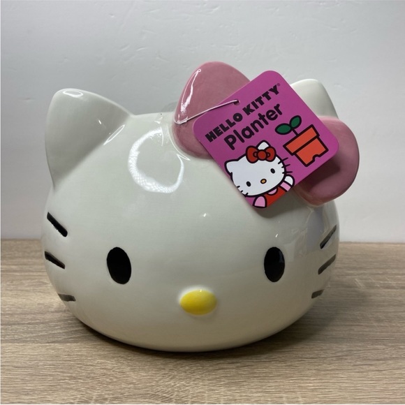 Sanrio | Other | Hello Kitty Ceramic Handpainted Planternwt 224 | Poshmark